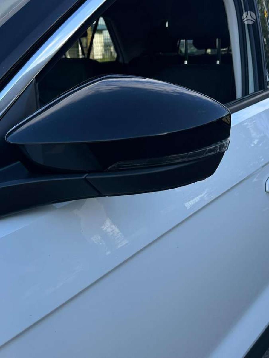 White Volkswagen T-Roc 2020 in Klaipeda, with an engine capacity of 2.00 L and mileage of 211 thousand km for 15500 €, photo 26 on AUTOMOTO.COM.LV