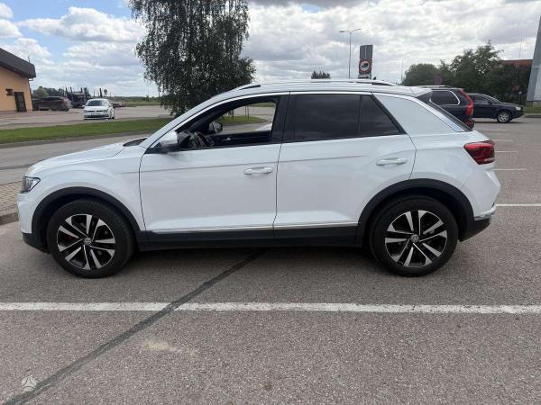 White Volkswagen T-Roc 2020 in Panevezys, with an engine capacity of 1.50 L and mileage of 154 thousand km for 16900 €, photo 7 on AUTOMOTO.COM.LV
