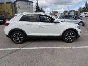 White Volkswagen T-Roc 2020 in Panevezys, with an engine capacity of 1.50 L and mileage of 154 thousand km for 16900 €, photo 9 on AUTOMOTO.COM.LV