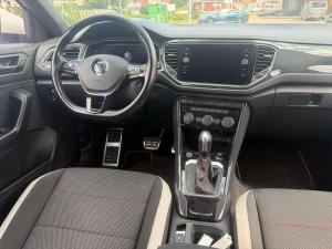 White Volkswagen T-Roc 2020 in Panevezys, with an engine capacity of 1.50 L and mileage of 154 thousand km for 16900 €, photo 10 on AUTOMOTO.COM.LV