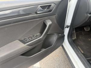 White Volkswagen T-Roc 2020 in Panevezys, with an engine capacity of 1.50 L and mileage of 154 thousand km for 16900 €, photo 27 on AUTOMOTO.COM.LV