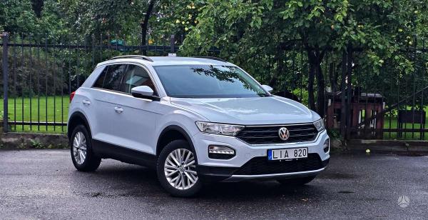 Volkswagen T-Roc 2020 in Vilnius on AUTOMOTO.COM.LV White Volkswagen T-Roc 2020 in Vilnius, with an engine capacity of 1.97 L and mileage of 81 thousand km for 17900 €, photo 3 on AUTOMOTO.COM.LV