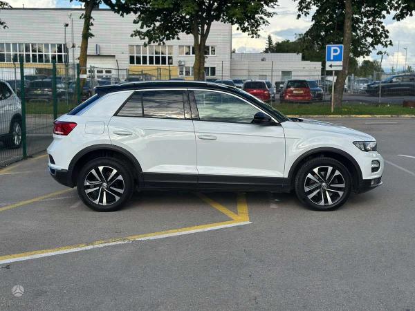 Volkswagen T-Roc 2020 Klaipėda vietnē Balts Volkswagen T-Roc 2020 Klaipėda, ar dzinēja tilpumu 2.00 L un nobraukumu 212 tūkst. km par 13900 €, foto 7 vietnē AUTOMOTO.COM.LV