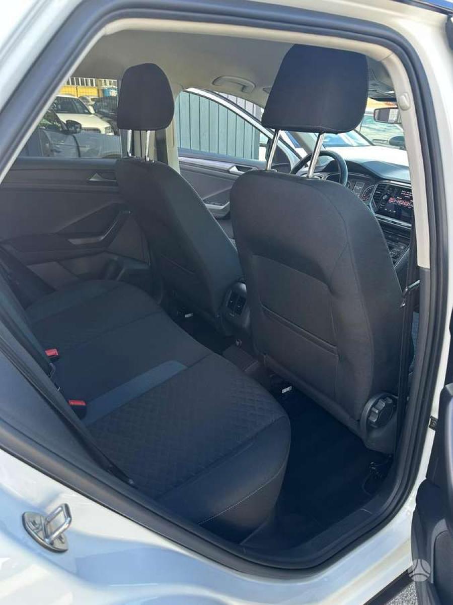 Balts Volkswagen T-Roc 2020 Klaipėda, ar dzinēja tilpumu 2.00 L un nobraukumu 212 tūkst. km par 13900 €, foto 16 vietnē AUTOMOTO.COM.LV