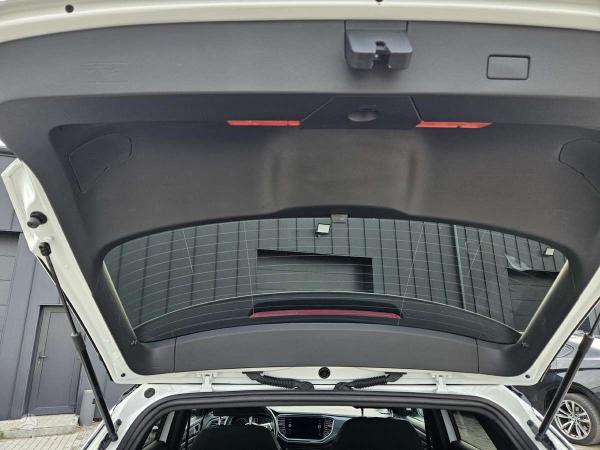 Balts Volkswagen T-Roc 2021 Marijampole, ar dzinēja tilpumu 1.50 L un nobraukumu 68 tūkst. km par 17500 €, foto 11 vietnē AUTOMOTO.COM.LV