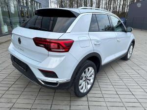 White Volkswagen T-Roc 2021 in Kaunas, with an engine capacity of 1.50 L and mileage of 180 thousand km for 17500 €, photo 4 on AUTOMOTO.COM.LV