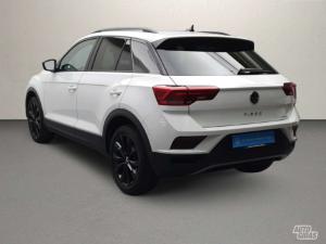White Volkswagen T-Roc 2021 in Kaunas, with an engine capacity of 2.00 L and mileage of 18 thousand km for 30630 €, photo 4 on AUTOMOTO.COM.LV