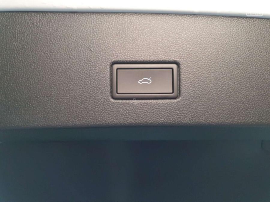 White Volkswagen T-Roc 2021 in Kaunas, with an engine capacity of 2.00 L and mileage of 18 thousand km for 30630 €, photo 15 on AUTOMOTO.COM.LV