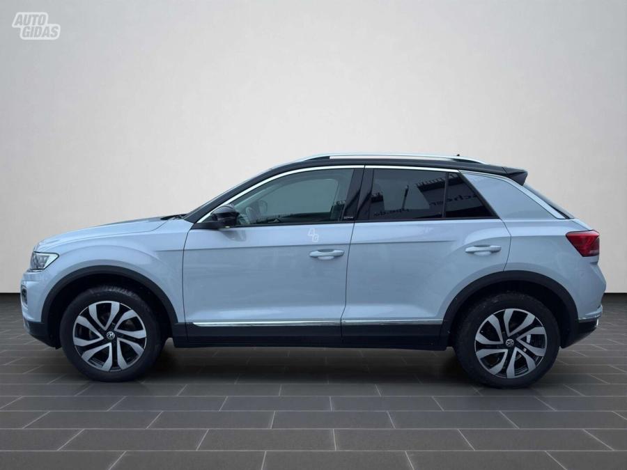 Balts Volkswagen T-Roc 2021 Kauņa, ar dzinēja tilpumu 1.50 L un nobraukumu 54 tūkst. km par 22091 €, foto 7 vietnē AUTOMOTO.COM.LV