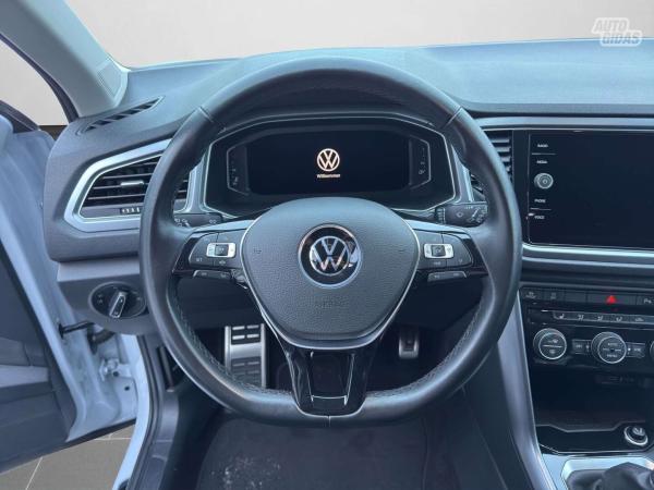 Balts Volkswagen T-Roc 2021 Kauņa, ar dzinēja tilpumu 1.50 L un nobraukumu 54 tūkst. km par 22091 €, foto 9 vietnē AUTOMOTO.COM.LV