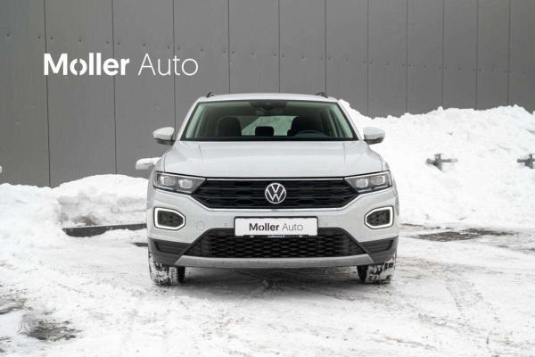 White Volkswagen T-Roc 2021 in Vilnius, with an engine capacity of 1.50 L and mileage of 69 thousand km for 18500 €, photo 2 on AUTOMOTO.COM.LV