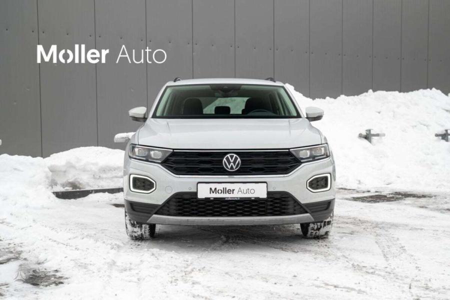 Balts Volkswagen T-Roc 2021 Viļņa, ar dzinēja tilpumu 1.50 L un nobraukumu 69 tūkst. km par 18500 €, foto 2 vietnē AUTOMOTO.COM.LV