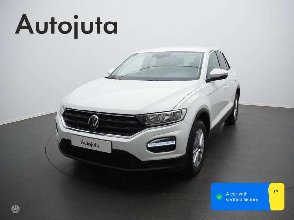 White Volkswagen T-Roc 2021 in Vilnius, with an engine capacity of 1.00 L and mileage of 113 thousand km for 13400 €, photo 1 on AUTOMOTO.COM.LV