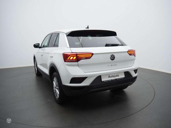 Balts Volkswagen T-Roc 2021 Viļņa, ar dzinēja tilpumu 1.00 L un nobraukumu 113 tūkst. km par 13400 €, foto 6 vietnē AUTOMOTO.COM.LV