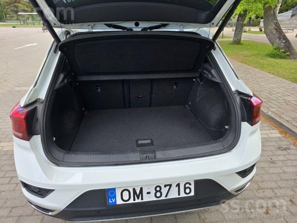 White Volkswagen T-Roc 2021 in Jelgava, with an engine capacity of 2.00 L and mileage of 188 thousand km for 16990 €, photo 8 on AUTOMOTO.COM.LV