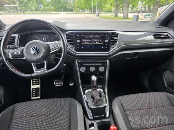 White Volkswagen T-Roc 2021 in Jelgava, with an engine capacity of 2.00 L and mileage of 188 thousand km for 16990 €, photo 9 on AUTOMOTO.COM.LV