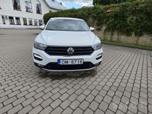White Volkswagen T-Roc 2021 in Jelgava, with an engine capacity of 2.00 L and mileage of 188 thousand km for 16500 €, photo 3 on AUTOMOTO.COM.LV