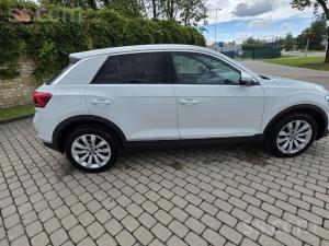 White Volkswagen T-Roc 2021 in Jelgava, with an engine capacity of 2.00 L and mileage of 188 thousand km for 16500 €, photo 5 on AUTOMOTO.COM.LV