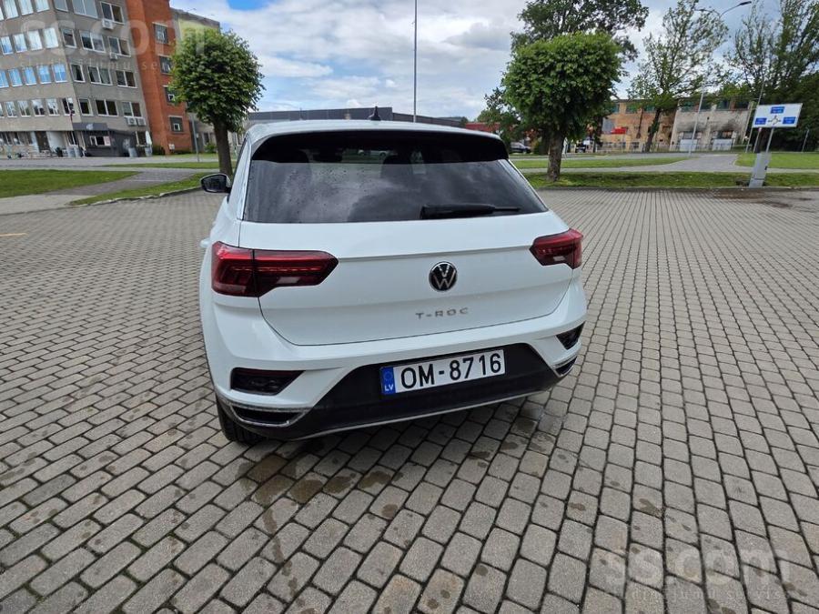White Volkswagen T-Roc 2021 in Jelgava, with an engine capacity of 2.00 L and mileage of 188 thousand km for 16500 €, photo 8 on AUTOMOTO.COM.LV