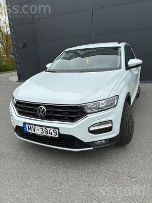 Balts Volkswagen T-Roc 2021 Rīga, ar dzinēja tilpumu 1.50 L un nobraukumu 229 tūkst. km par 11890 €, foto 3 vietnē AUTOMOTO.COM.LV