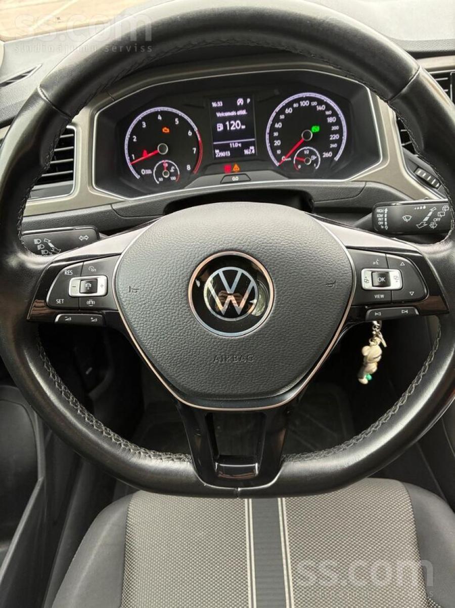 Balts Volkswagen T-Roc 2021 Rīga, ar dzinēja tilpumu 1.50 L un nobraukumu 229 tūkst. km par 11890 €, foto 5 vietnē AUTOMOTO.COM.LV