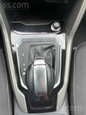 Balts Volkswagen T-Roc 2021 Rīga, ar dzinēja tilpumu 1.50 L un nobraukumu 229 tūkst. km par 11890 €, foto 6 vietnē AUTOMOTO.COM.LV