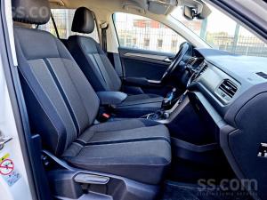 White Volkswagen T-Roc 2021 in Liepaja, with an engine capacity of 1.50 L and mileage of 73 thousand km for 19900 €, photo 11 on AUTOMOTO.COM.LV