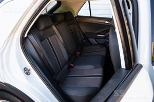 Balts Volkswagen T-Roc 2021 Rīga, ar dzinēja tilpumu 1.50 L un nobraukumu 51 tūkst. km par 19950 €, foto 8 vietnē AUTOMOTO.COM.LV