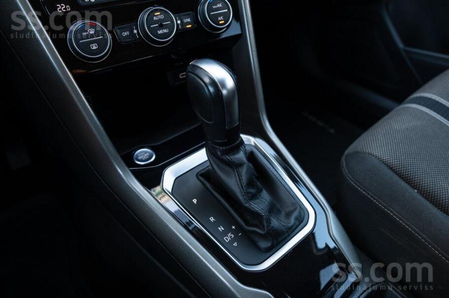 Balts Volkswagen T-Roc 2021 Rīga, ar dzinēja tilpumu 1.50 L un nobraukumu 51 tūkst. km par 19950 €, foto 17 vietnē AUTOMOTO.COM.LV