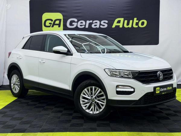 White Volkswagen T-Roc 2021 in Vilnius, with an engine capacity of 1.00 L and mileage of 79 thousand km for 13990 €, photo 3 on AUTOMOTO.COM.LV