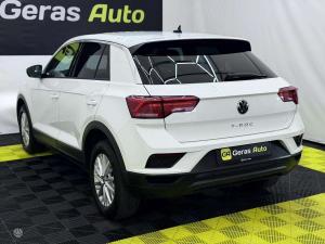 White Volkswagen T-Roc 2021 in Vilnius, with an engine capacity of 1.00 L and mileage of 79 thousand km for 13990 €, photo 7 on AUTOMOTO.COM.LV