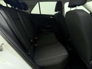 White Volkswagen T-Roc 2021 in Vilnius, with an engine capacity of 1.00 L and mileage of 79 thousand km for 13990 €, photo 14 on AUTOMOTO.COM.LV