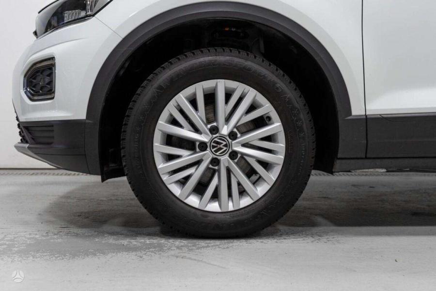 Balts Volkswagen T-Roc 2021 Viļņa, ar dzinēja tilpumu 1.50 L un nobraukumu 70 tūkst. km par 19900 €, foto 8 vietnē AUTOMOTO.COM.LV