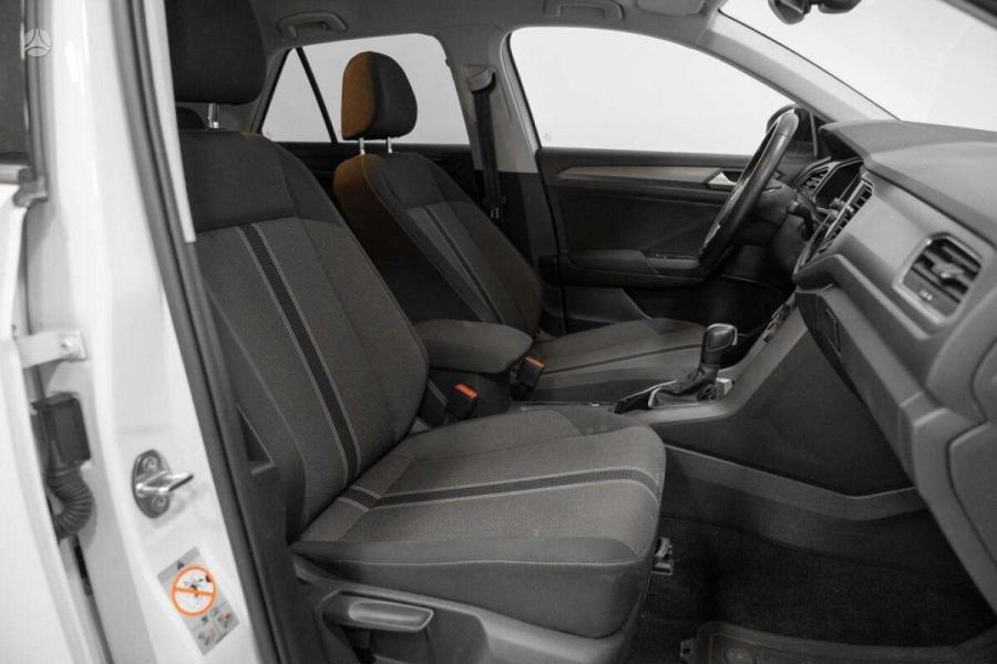Balts Volkswagen T-Roc 2021 Viļņa, ar dzinēja tilpumu 1.50 L un nobraukumu 70 tūkst. km par 19900 €, foto 11 vietnē AUTOMOTO.COM.LV