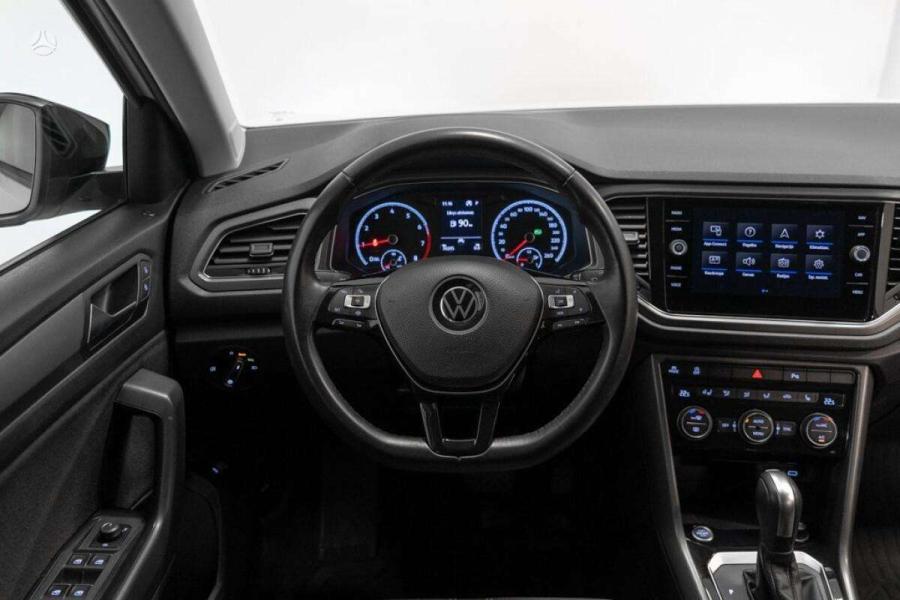 Balts Volkswagen T-Roc 2021 Viļņa, ar dzinēja tilpumu 1.50 L un nobraukumu 70 tūkst. km par 19900 €, foto 13 vietnē AUTOMOTO.COM.LV