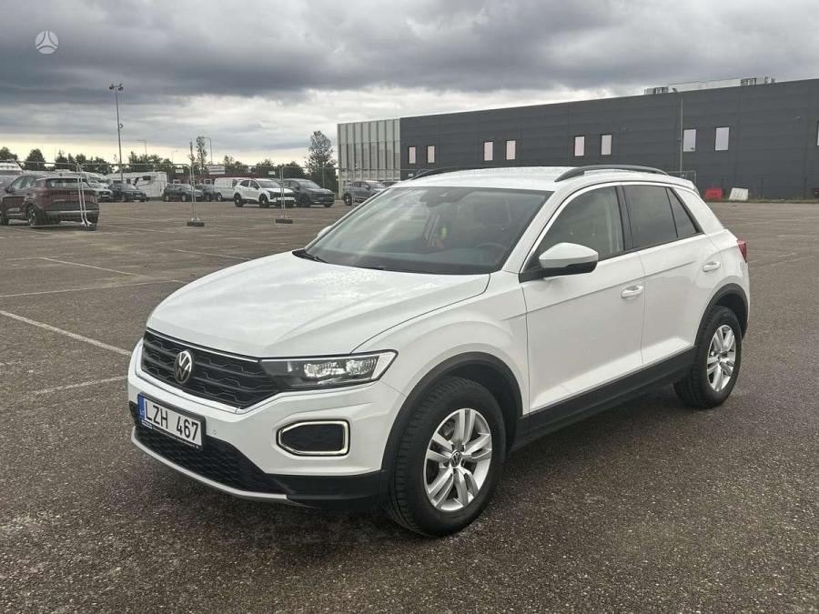 Balts Volkswagen T-Roc 2021 Viļņa, ar dzinēja tilpumu 1.50 L un nobraukumu 169 tūkst. km par 18000 €, foto 1 vietnē AUTOMOTO.COM.LV