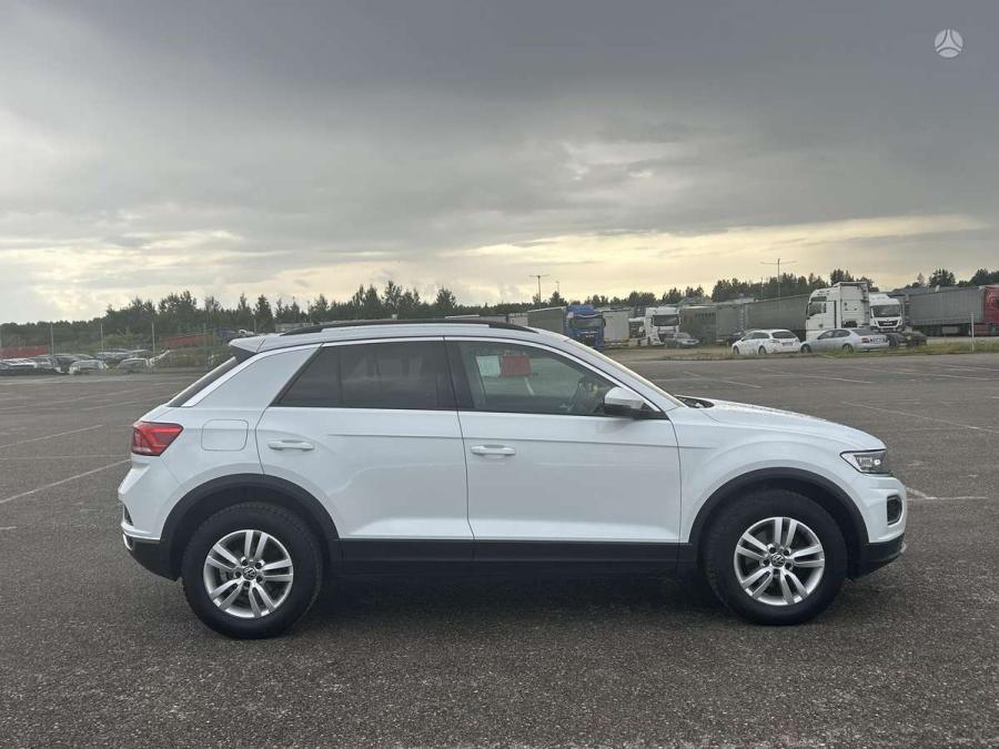 Balts Volkswagen T-Roc 2021 Viļņa, ar dzinēja tilpumu 1.50 L un nobraukumu 169 tūkst. km par 18000 €, foto 9 vietnē AUTOMOTO.COM.LV