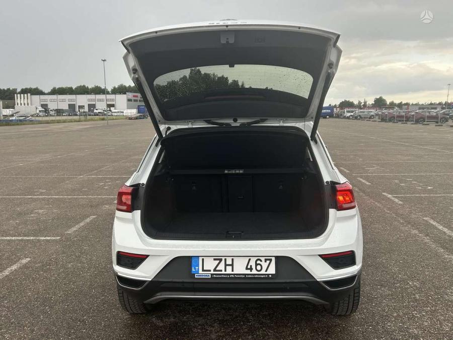 Balts Volkswagen T-Roc 2021 Viļņa, ar dzinēja tilpumu 1.50 L un nobraukumu 169 tūkst. km par 18000 €, foto 21 vietnē AUTOMOTO.COM.LV