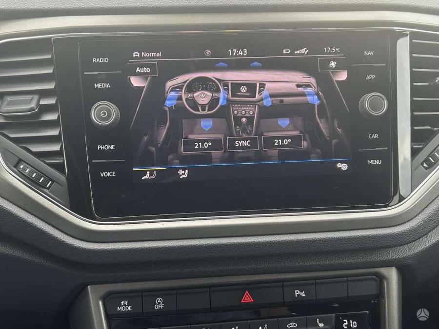 Balts Volkswagen T-Roc 2021 Viļņa, ar dzinēja tilpumu 1.50 L un nobraukumu 169 tūkst. km par 18000 €, foto 36 vietnē AUTOMOTO.COM.LV