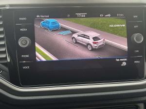 Balts Volkswagen T-Roc 2021 Viļņa, ar dzinēja tilpumu 1.50 L un nobraukumu 169 tūkst. km par 18000 €, foto 46 vietnē AUTOMOTO.COM.LV