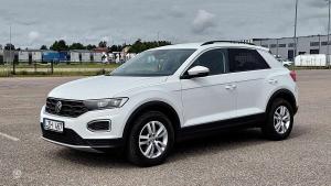 White Volkswagen T-Roc 2021 in Vilnius, with an engine capacity of 1.50 L and mileage of 170 thousand km for 17800 €, photo  on AUTOMOTO.COM.LV