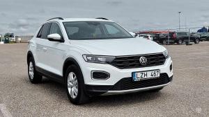 White Volkswagen T-Roc 2021 in Vilnius, with an engine capacity of 1.50 L and mileage of 170 thousand km for 17800 €, photo 3 on AUTOMOTO.COM.LV
