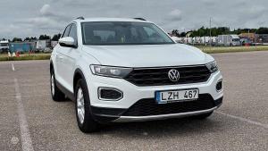 White Volkswagen T-Roc 2021 in Vilnius, with an engine capacity of 1.50 L and mileage of 170 thousand km for 17800 €, photo 5 on AUTOMOTO.COM.LV