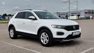 White Volkswagen T-Roc 2021 in Vilnius, with an engine capacity of 1.50 L and mileage of 170 thousand km for 17800 €, photo 8 on AUTOMOTO.COM.LV