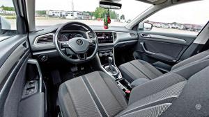 White Volkswagen T-Roc 2021 in Vilnius, with an engine capacity of 1.50 L and mileage of 170 thousand km for 17800 €, photo 15 on AUTOMOTO.COM.LV