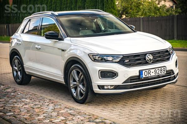 Balts Volkswagen T-Roc 2021 Rīga, ar dzinēja tilpumu 2.00 L un nobraukumu 218 tūkst. km par 15990 €, foto 4 vietnē AUTOMOTO.COM.LV