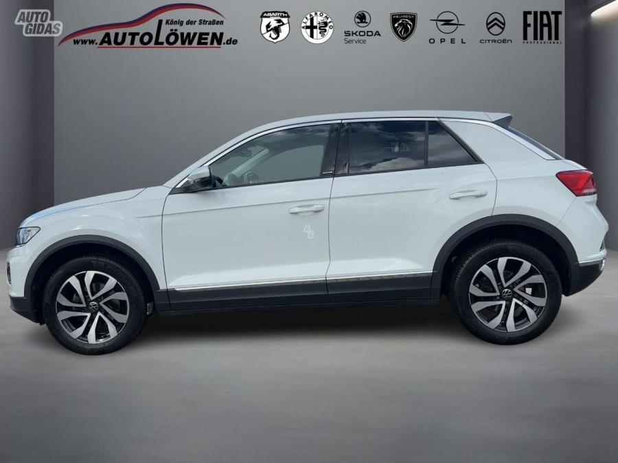 White Volkswagen T-Roc 2022 in Kaunas, with an engine capacity of 1.00 L and mileage of 23 thousand km for 21834 €, photo 2 on AUTOMOTO.COM.LV