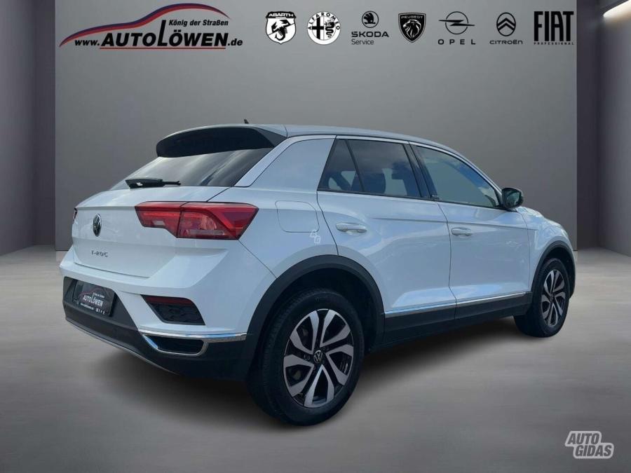 White Volkswagen T-Roc 2022 in Kaunas, with an engine capacity of 1.00 L and mileage of 23 thousand km for 21834 €, photo 4 on AUTOMOTO.COM.LV