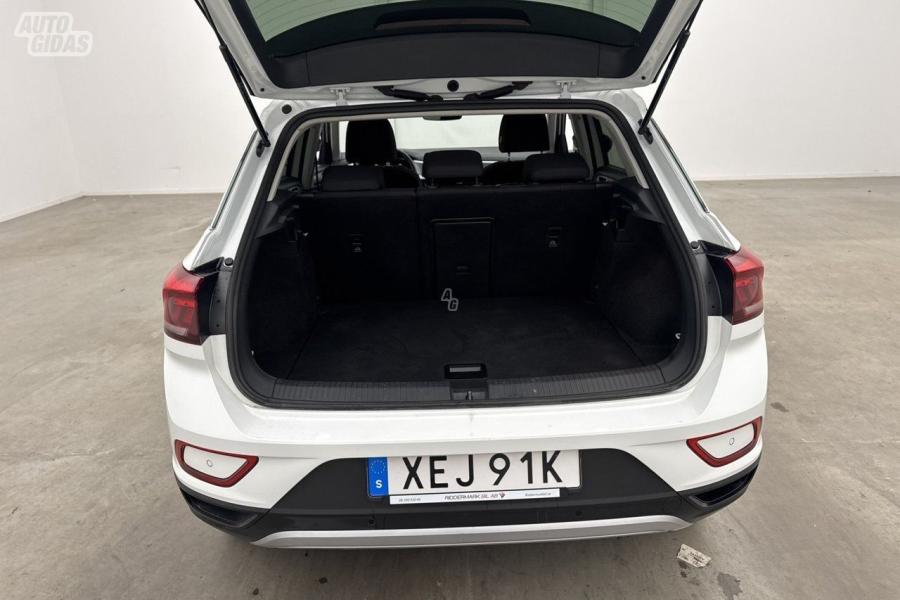 White Volkswagen T-Roc 2022 in Kaunas, with an engine capacity of 0.00 L and mileage of 40 thousand km for 23337 €, photo 22 on AUTOMOTO.COM.LV