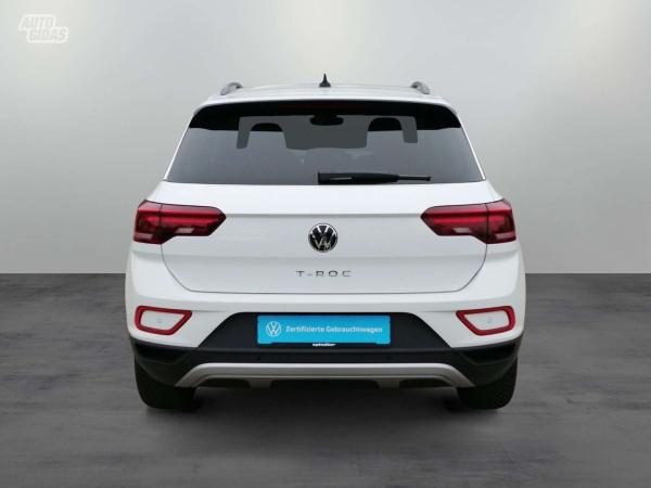 White Volkswagen T-Roc 2022 in Kaunas, with an engine capacity of 1.50 L and mileage of 11 thousand km for 28276 €, photo 7 on AUTOMOTO.COM.LV